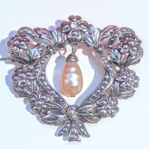 Vintage | Jewelry | Vintage Open Heart Georgian Style Brooch Wpearl ...